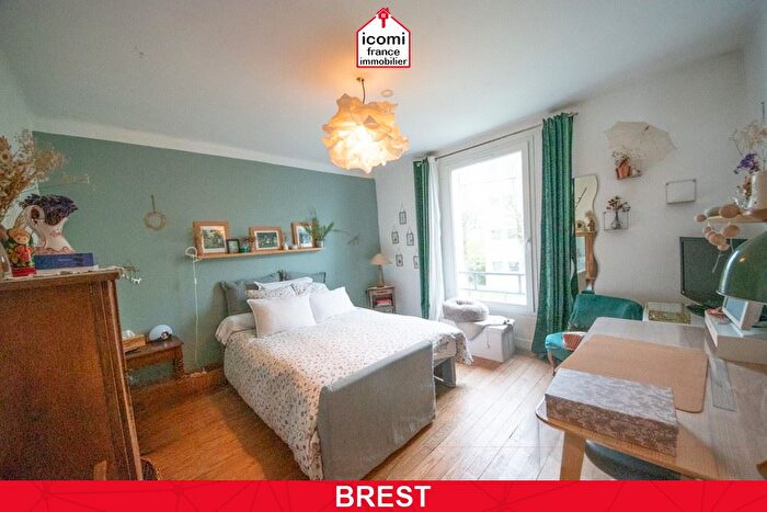 Maison à vendre - Brest, Kérédern - 5 pièces - 4 chambres