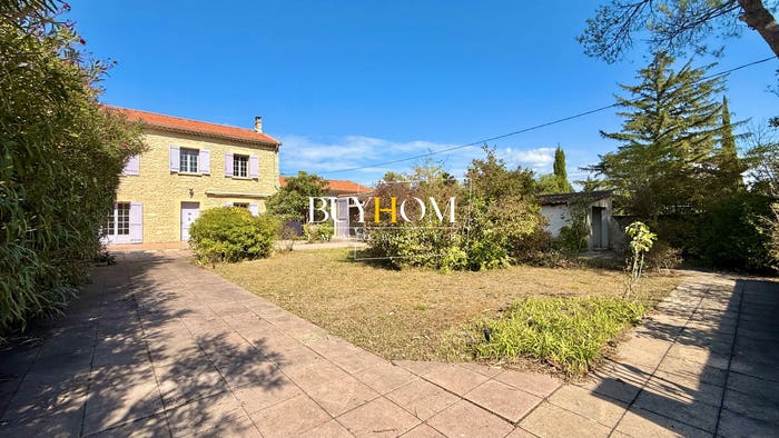 L'Isle-sur-la-Sorgue, Velorgues, Saint-Gervais, Petit Palais : Maison 6 pièces à vendre