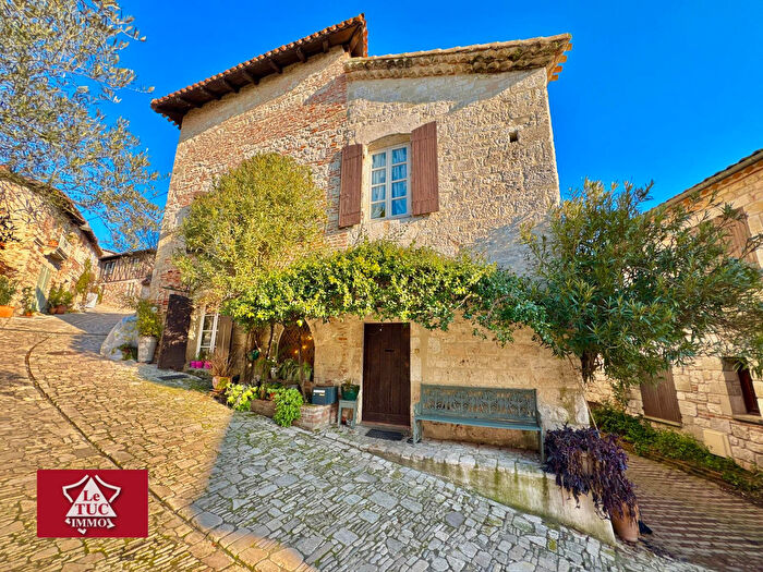 Maison à vendre - Penne-dAgenais - 8 pièces - 6 chambres