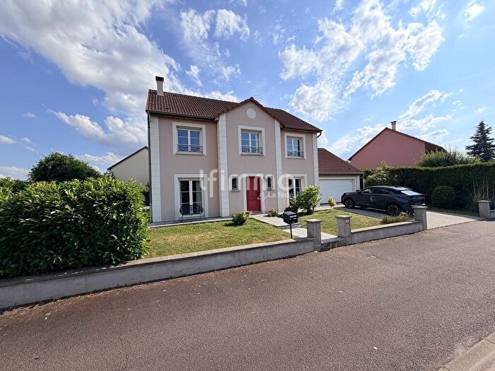 Volmerange-lès-Boulay : Maison 7 pièces à vendre
