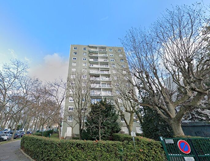 Appartement à louer - Villeurbanne, Doua - 3 pièces - 2 chambres