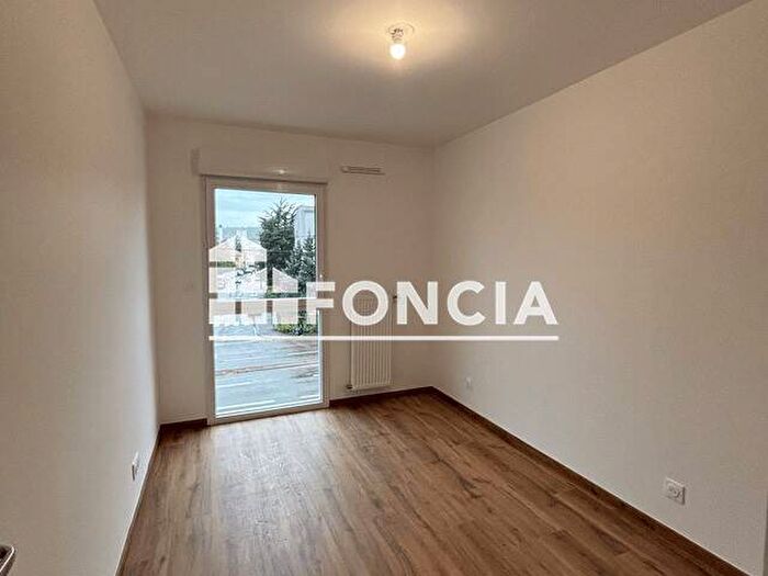 Appartement à louer - Ateliers SNCF, Chenôve - 3 pièces - 2 chambres