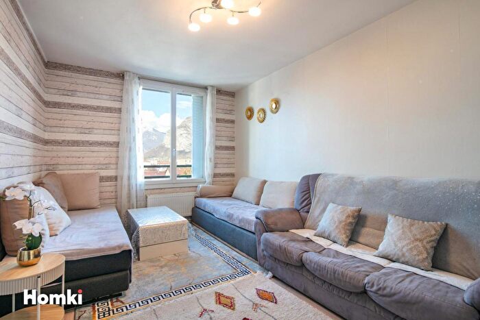 Appartement 2 pièces à Fontaine, Centre-ville, Mairie, à vendre