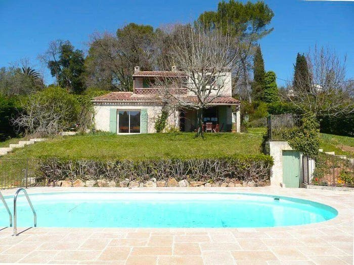Maison 7 pièces à louer à Opio