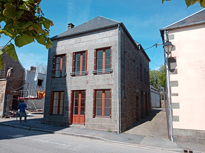 Maison à vendre - Carrouges - 7 pièces - 5 chambres