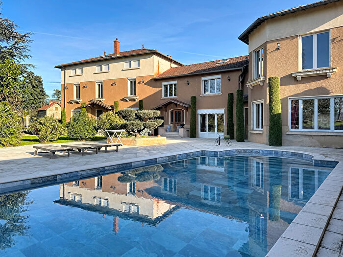 Maison à vendre - Quincieux - 14 pièces - 7 chambres