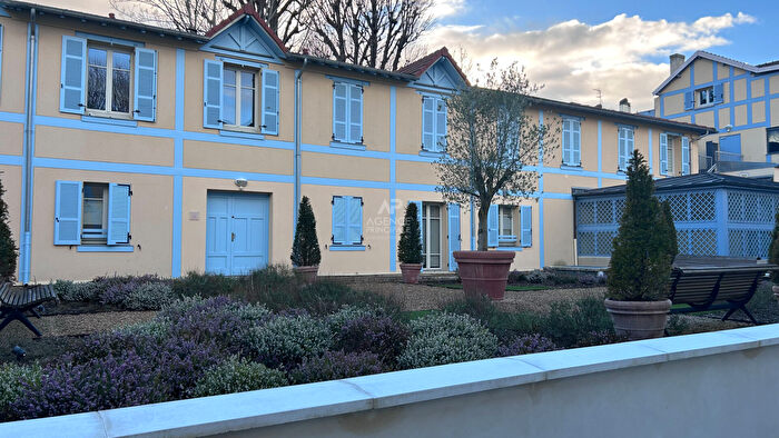 Appartement à louer - Saint-Germain-en-Laye, Alsace, Péreire - 3 pièces - 2 chambres