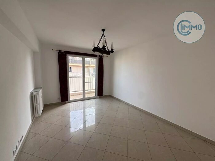 Nice, Arenas - Appartement 2 pièces à louer