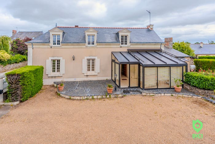 Mozé-sur-Louet : Maison 5 pièces à vendre