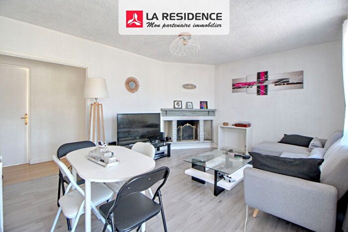 Appartement à vendre - Villepreux - 5 pièces - 4 chambres