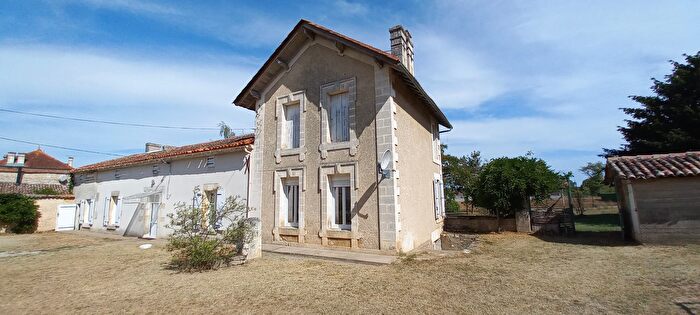 Mosnac : Maison 5 pièces à louer