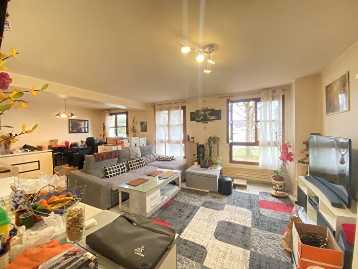 Appartement à louer - Neauphle-le-Château - 2 pièces - 1 chambre