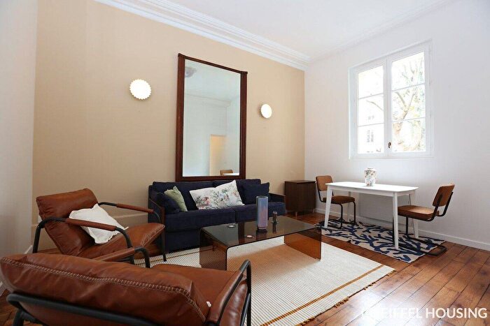 Appartement à louer - Hoche-Friedland, Paris ème arrondissement - 2 pièces - 1 chambre