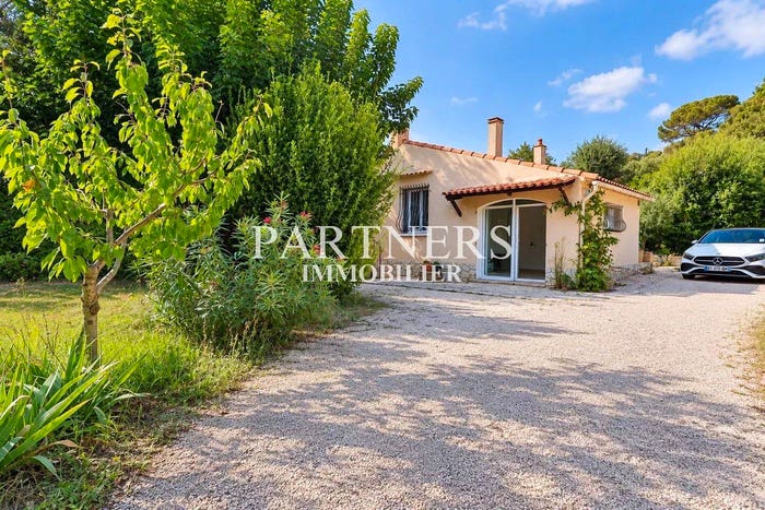 Maison 4 pièces à Les Cossettes, Aubagne, à louer