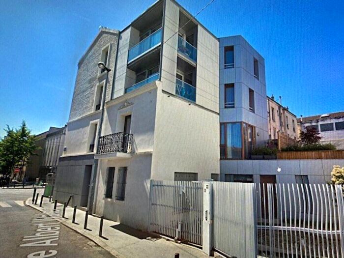 Appartement à louer - Péri-Langevin-Stalingrad-Politzer, Saint-Denis - 3 pièces - 2 chambres