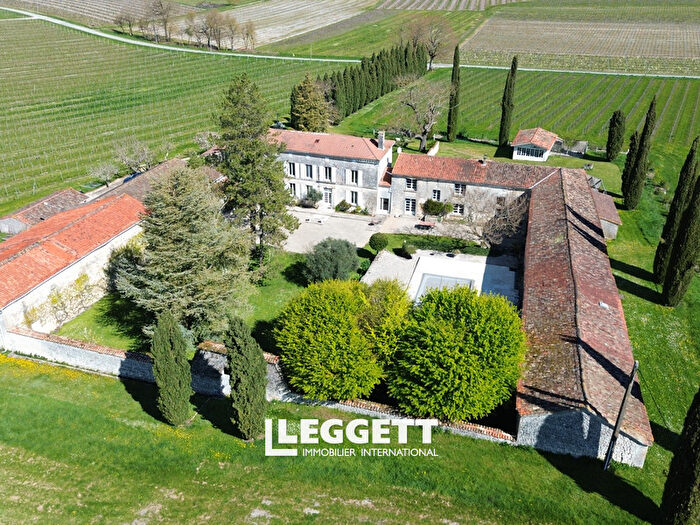 Maison à vendre - Bouteville - 13 pièces - 8 chambres