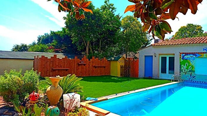 Maison à louer - Les Salins lAygade, Hyères - 3 pièces - 2 chambres