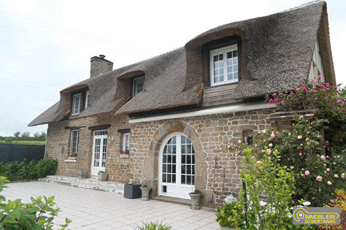 Saint-Symphorien-des-Monts : Maison 5 pièces à vendre