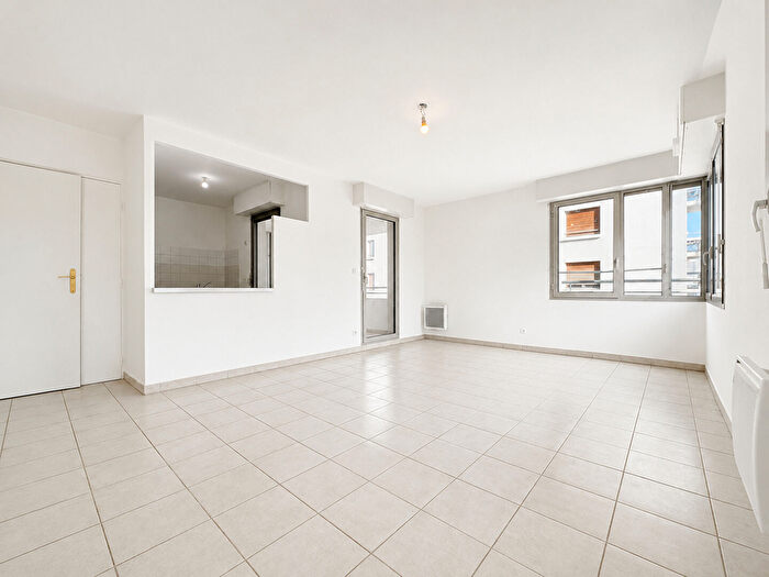 Appartement 2 pièces à Marseille 3ème, La Villette, à louer