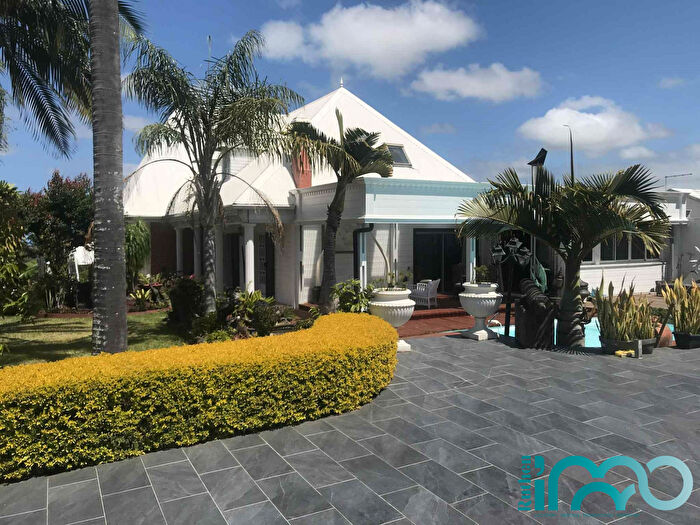 Maison à vendre - Le Tampon - 8 pièces - 5 chambres