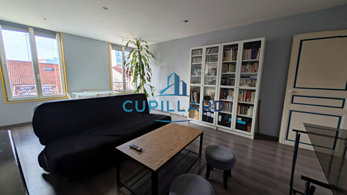 Appartement à vendre - Roanne, Gare - 4 pièces - 2 chambres