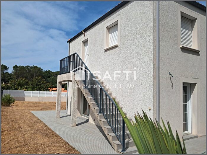 Maison à vendre - La Tranche-sur-Mer - 7 pièces - 5 chambres