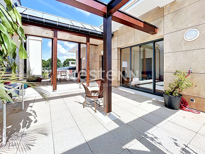 Appartement 4 pièces à vendre - Saint-Cyr-lécole, Centre-ville