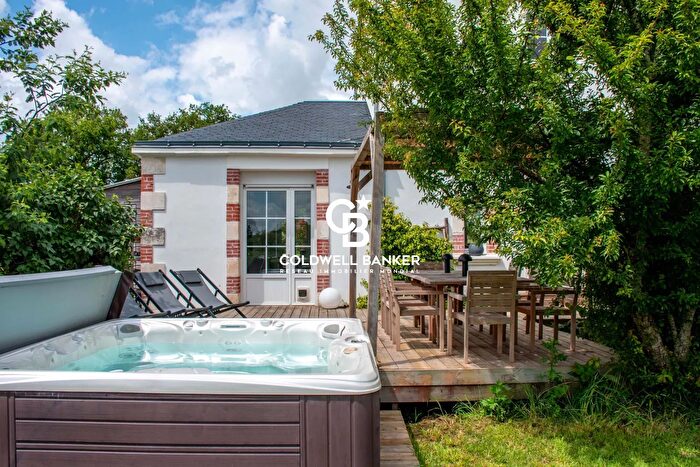 Maison à vendre - Grosbreuil - 13 pièces - 9 chambres