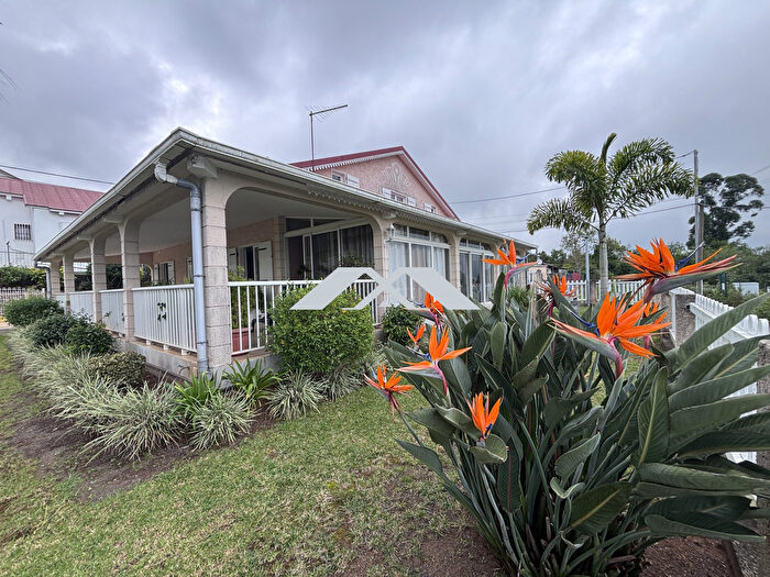 Maison à vendre - Le Tampon, Pont dYves - 7 pièces - 4 chambres