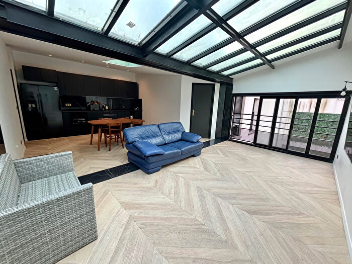 Appartement 4 pièces à Les Lilas, Bruyères, Chassagnolle, à vendre