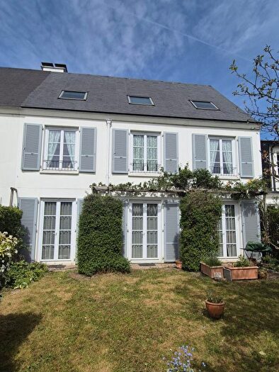 Maison 7 pièces à vendre à Vert-Saint-Denis