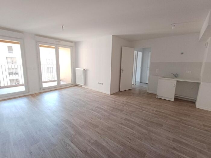 Appartement à louer - Bobigny, Centre-ville - 4 pièces - 3 chambres