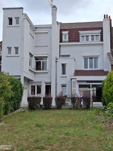 Maison 8 pièces à Lille, à vendre