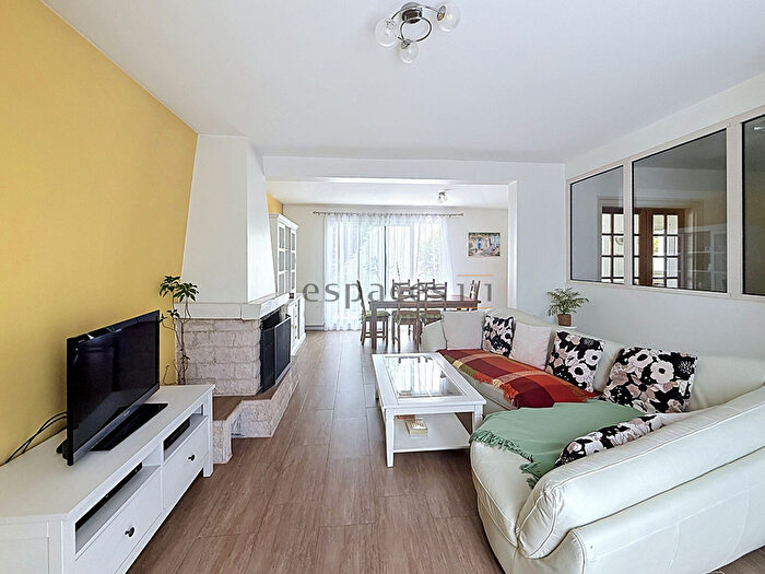 Maison 5 pièces à vendre à Montigny-le-Bretonneux, La Sourderie Sud