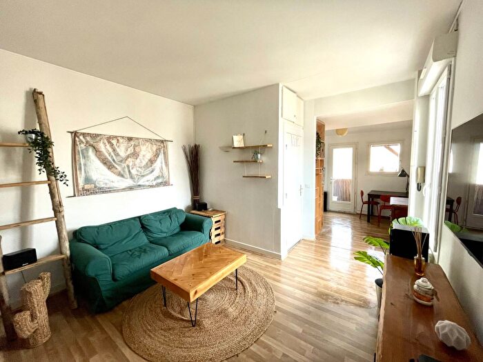 Appartement à louer - Bordeaux - 1 pièce - 1 chambre