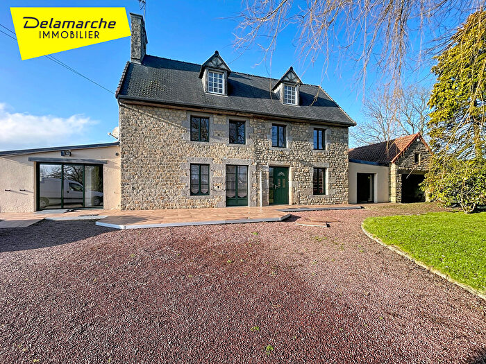 Maison à vendre - Champcervon - 8 pièces - 6 chambres