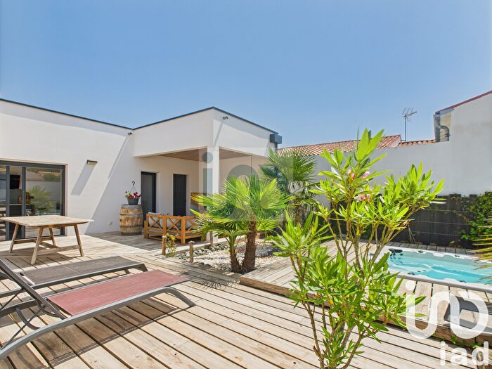 Maison à vendre - Angoulins - 5 pièces - 3 chambres