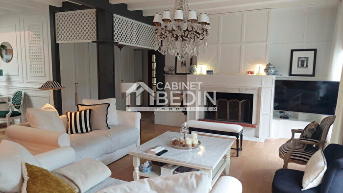 Maison à vendre - Mérignac, Centre-ville - 10 pièces - 5 chambres