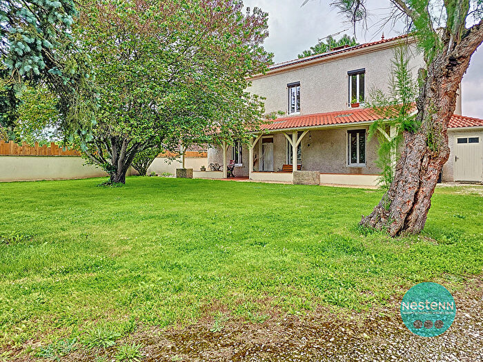 Maison à vendre - Saint-Étienne-de-Fougères - 5 pièces - 4 chambres