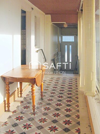Maison à vendre - Château-Gontier - 5 pièces - 3 chambres