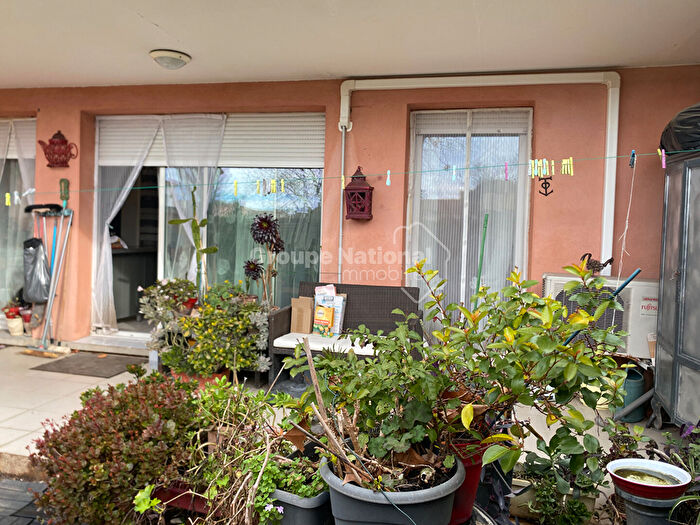 Appartement à vendre - Saint-Martin-de-Crau - 2 pièces - 1 chambre