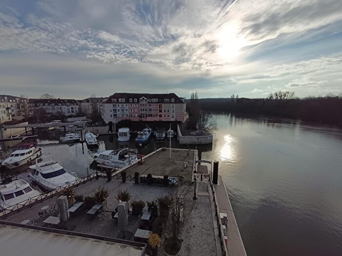 Appartement à vendre - Cergy, Bords dOise - 6 pièces - 2 chambres