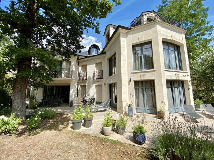 Maison 9 pièces à louer à Merlettes, Le Vésinet