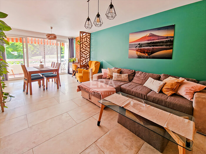 Appartement à vendre - Antibes, Rastines, Super Antibes, Laval, La Fontonne - 3 pièces - 2 chambres