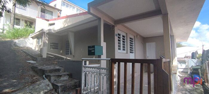 Maison à louer - Le Diamant - 2 pièces - 1 chambre