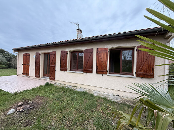 Maison à louer - Labastidette - 4 pièces - 3 chambres