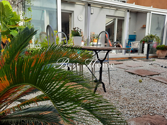 Maison à vendre - Nîmes, Jean Jaurès - 5 pièces - 4 chambres