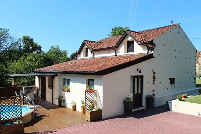 Maison 8 pièces à vendre à Darnac