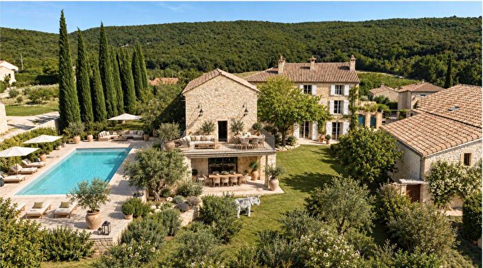 Maison 18 pièces à vendre - Le Garn
