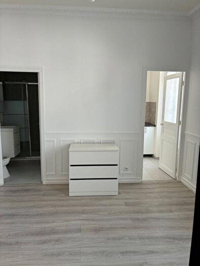 L'Eglise, Les Lilas : Appartement 1 pièce à louer